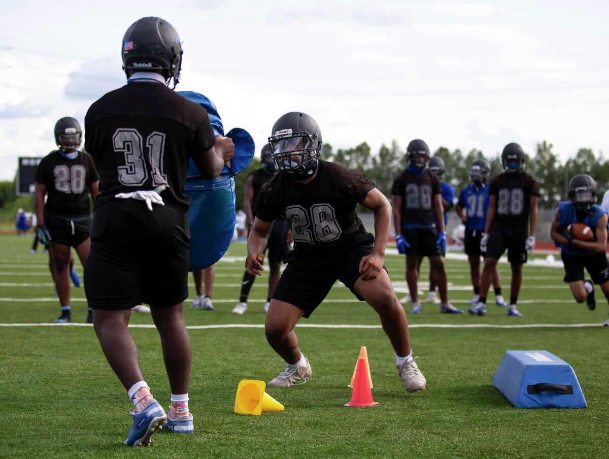 FOOTBALL: Dekaney restarts strength and conditioning; Cy-Fair’s 12 ...