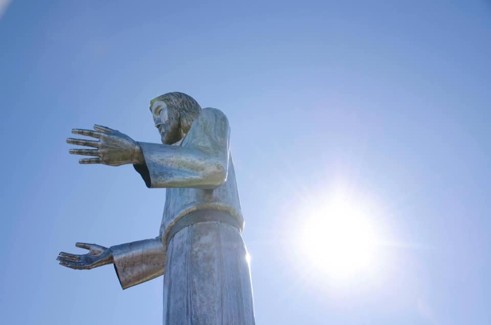 Midland's missing messiah: Residents mourn loss of statue