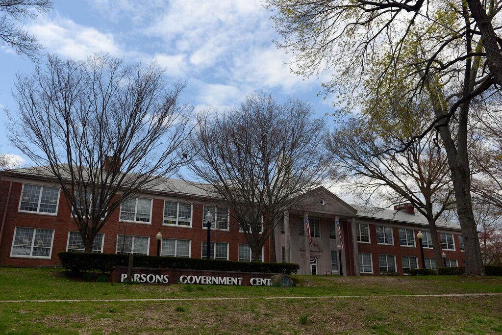 Milford PZB approves office landscaping plan, minus 700 or so plants