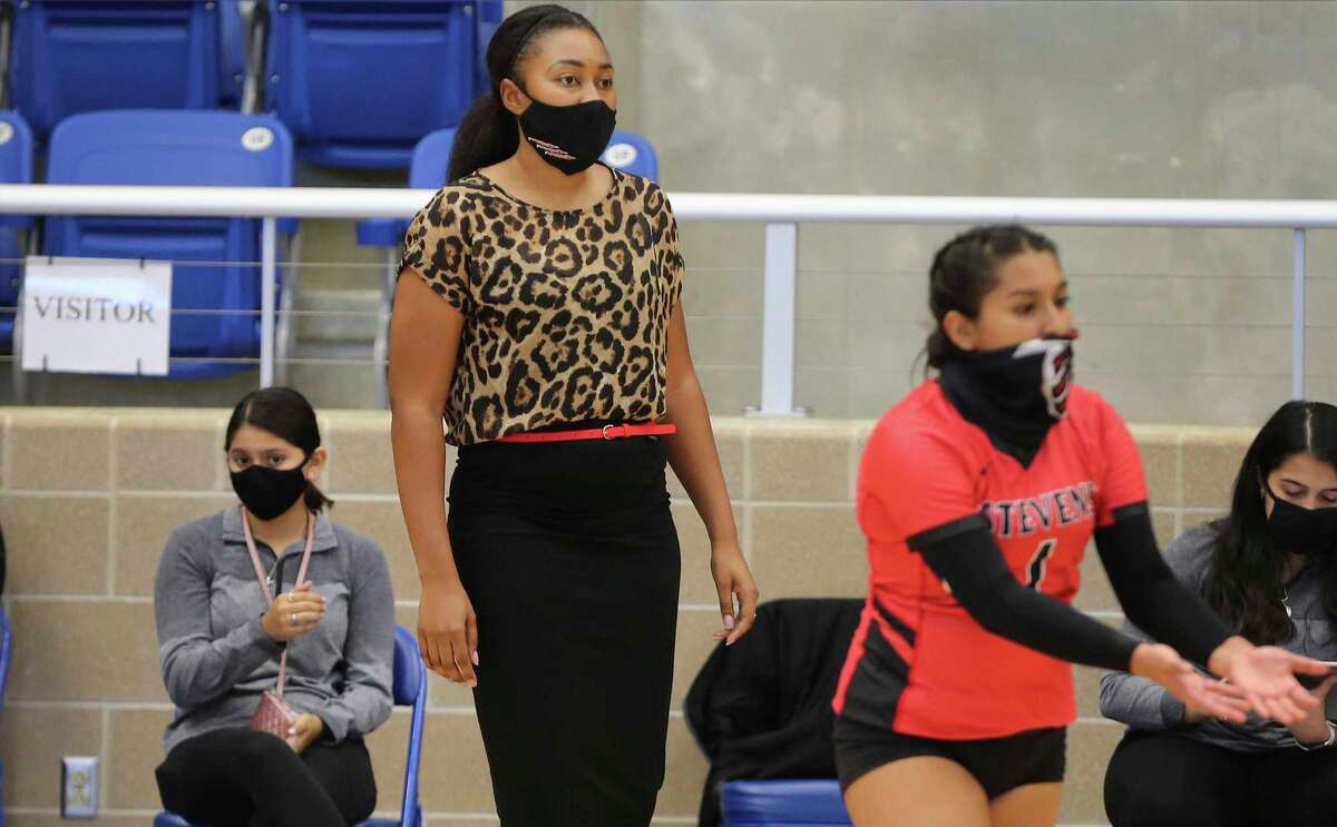 Harlan settles in, sweeps Stevens