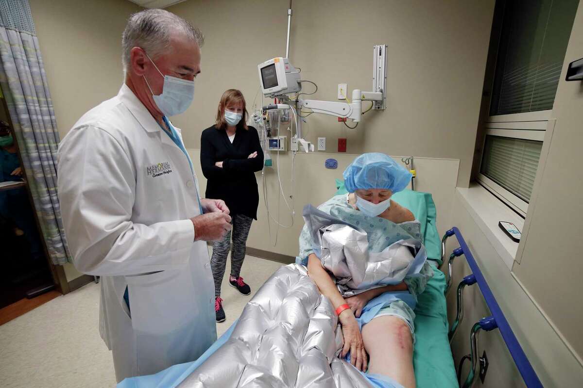 One Houston surgeon. Three sisters. Five knee replacements.