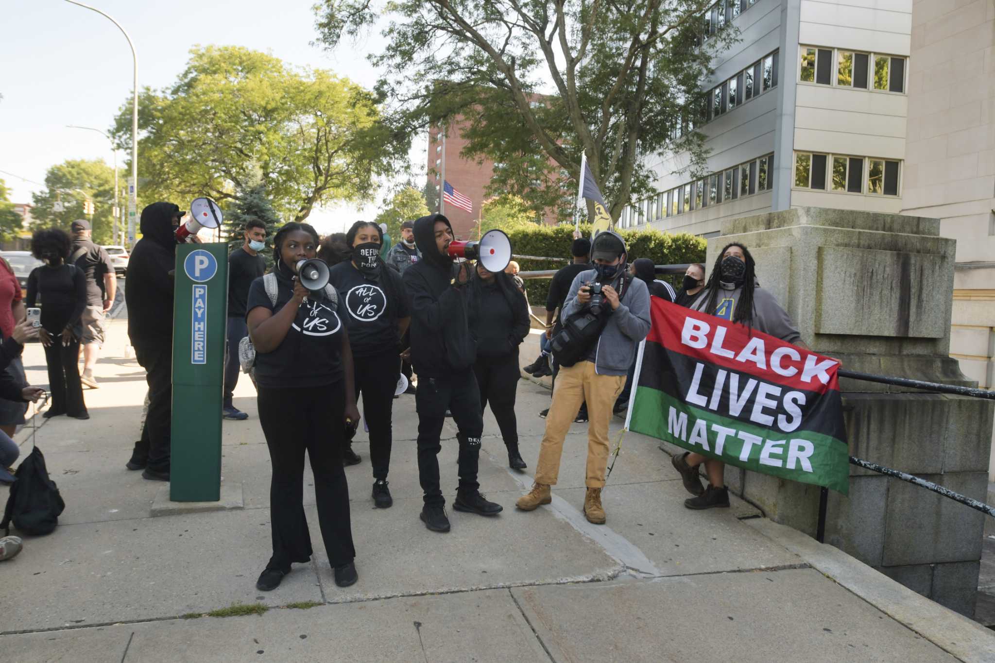 Excessive force case against Schenectady officer headed to trial