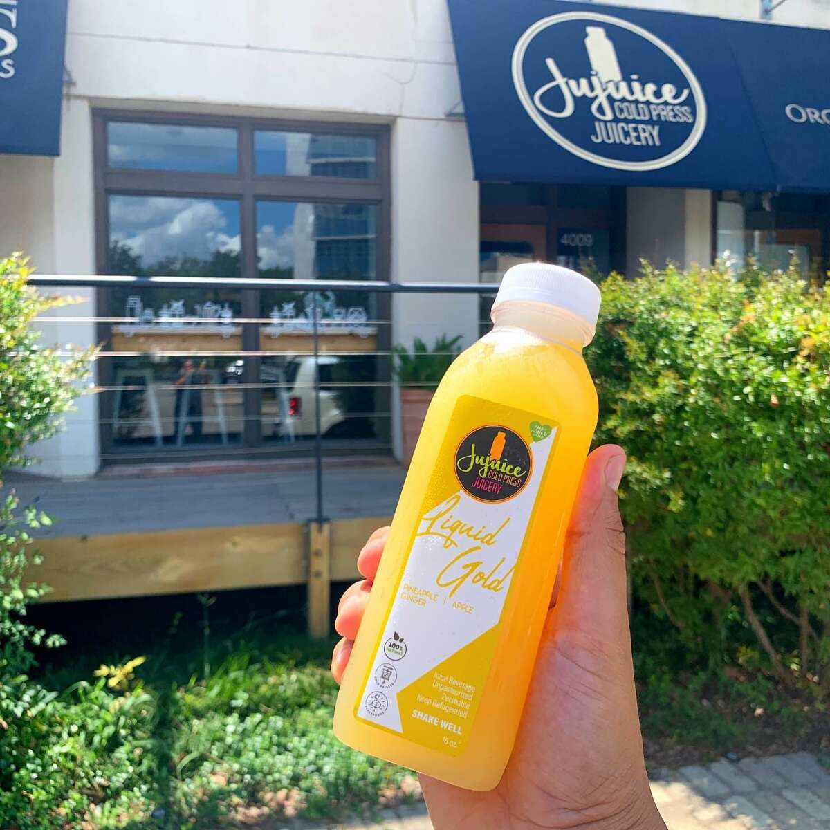 Laredo-based juice and smoothie bar expands to San Antonio