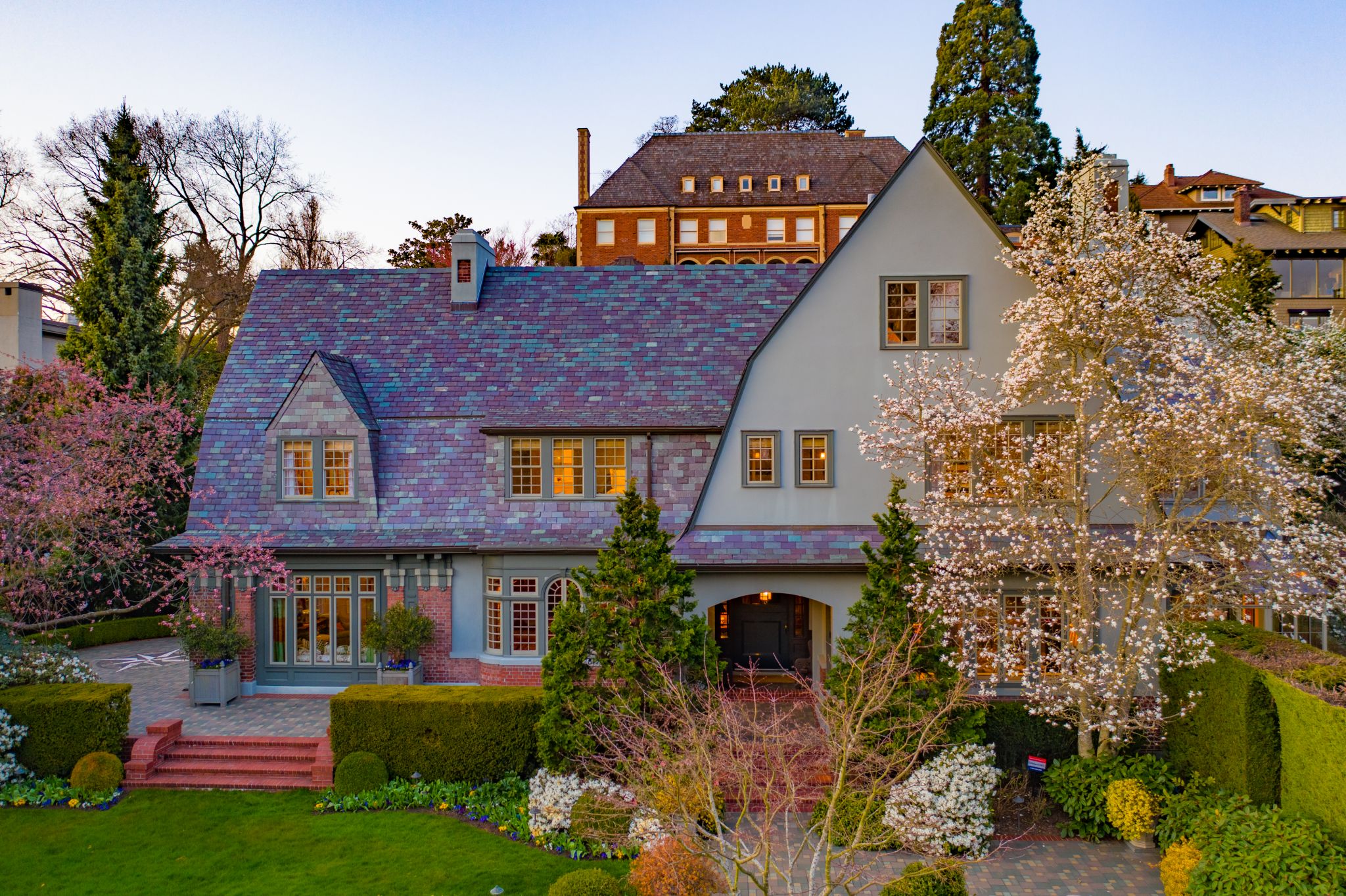 1905 Queen Anne mansion is a historic Seattle masterpiece
