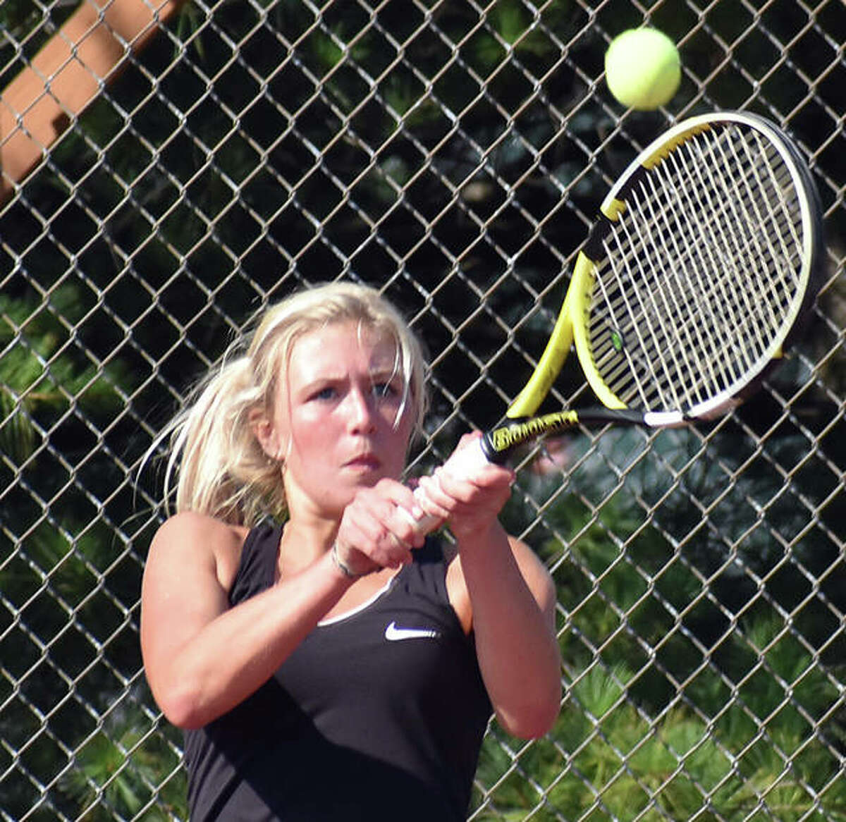 GIRLS TENNIS: Tigers cruise on Senior Day