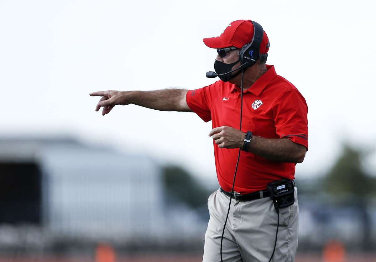 Pass rush, Jalen Davis lead Katy past Clear Springs in absence of ...