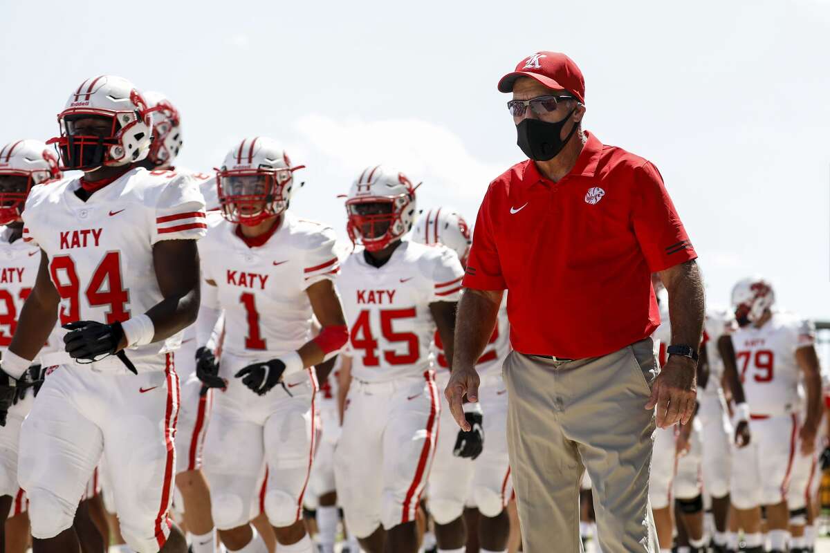 Pass rush, Jalen Davis lead Katy past Clear Springs in absence of ...