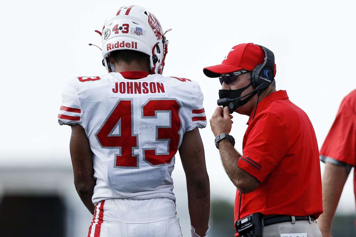 Pass rush, Jalen Davis lead Katy past Clear Springs in absence of ...