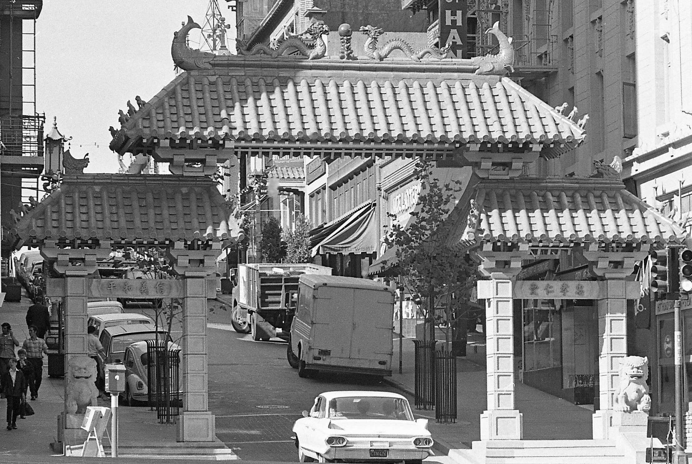 How S.F.’s Dragon Gate came to stand at Grant Avenue and Bush Street