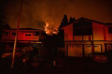 Map compares 2020 Glass Fire with 2017 Tubbs Fire