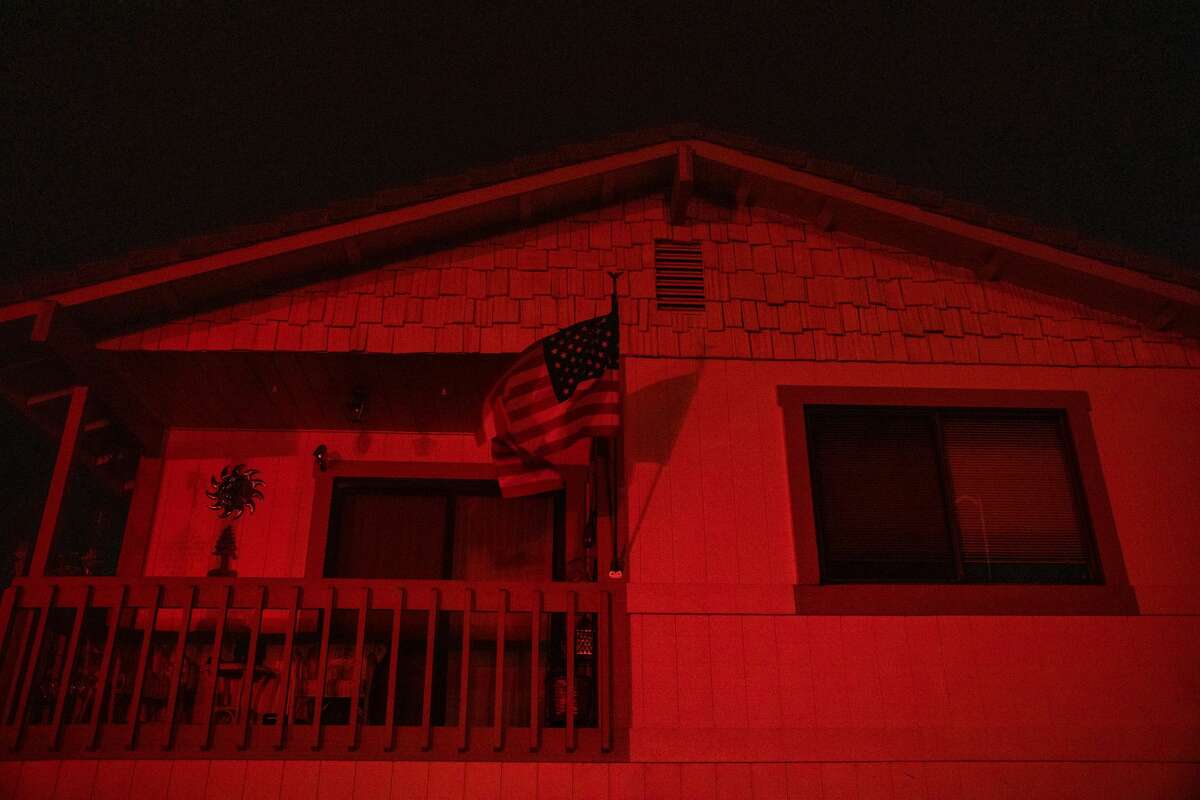 Map compares 2020 Glass Fire with 2017 Tubbs Fire