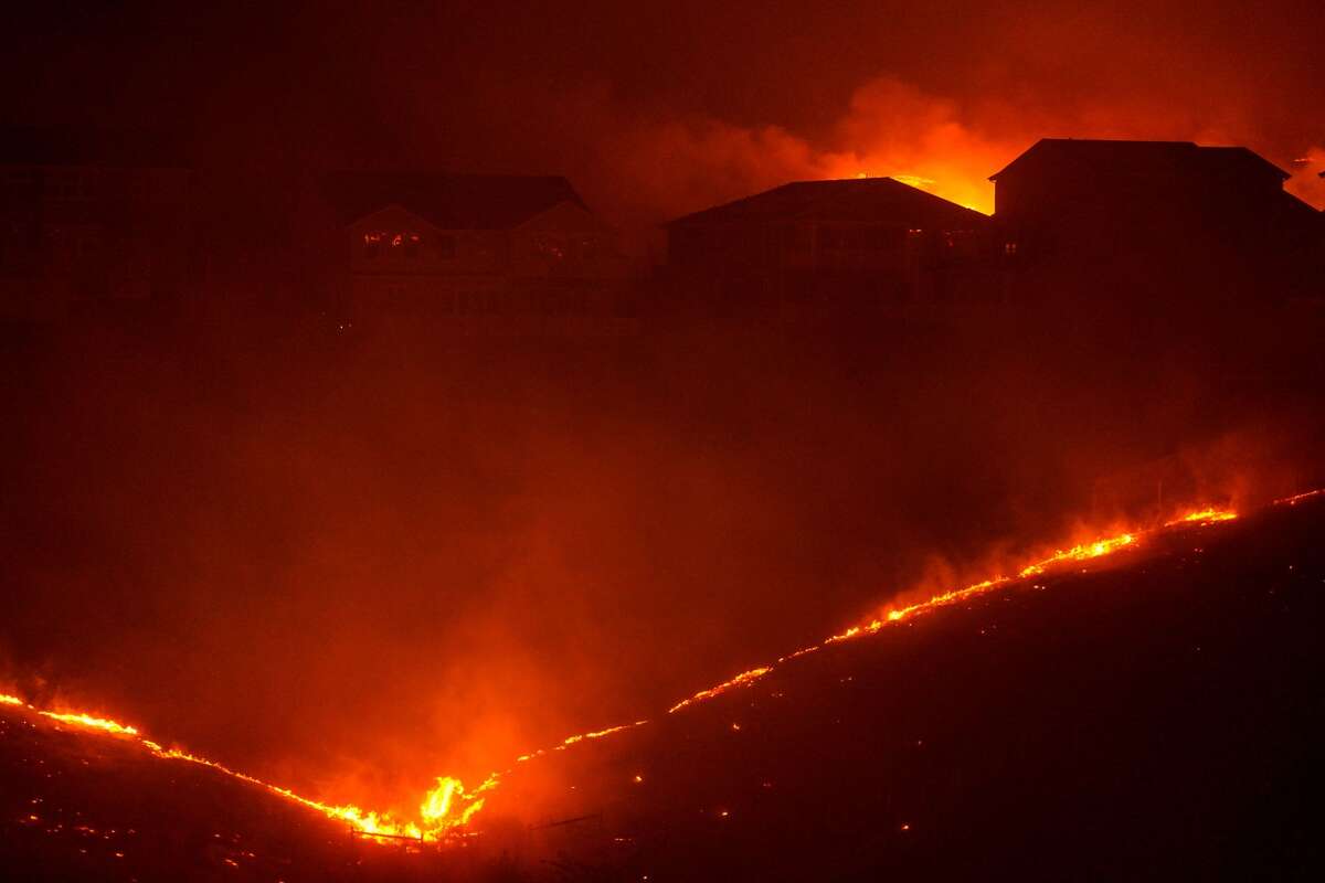 Map compares 2020 Glass Fire with 2017 Tubbs Fire