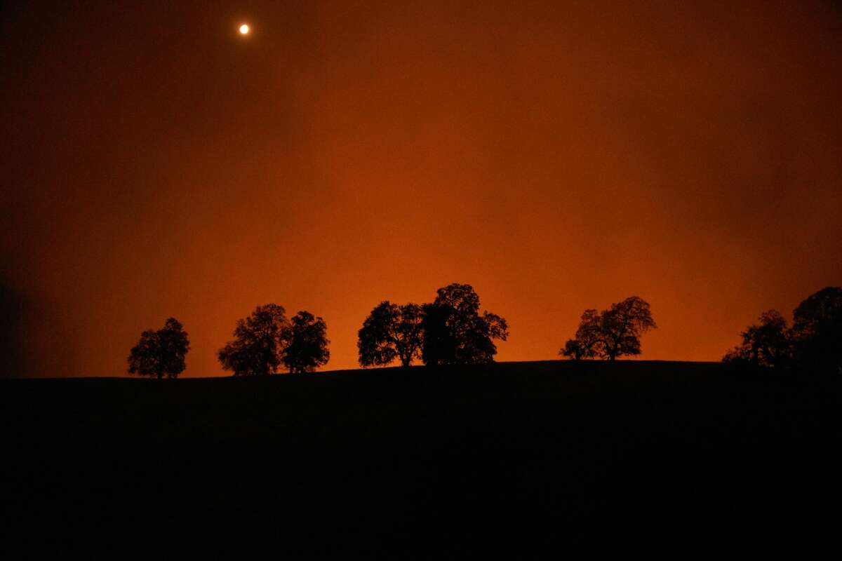 California blazes exploding: New evacuations from North Complex fires ...