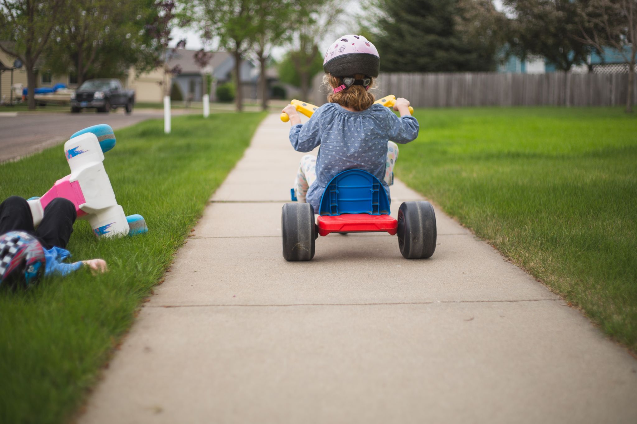 Bellaire continues fight over sidewalks