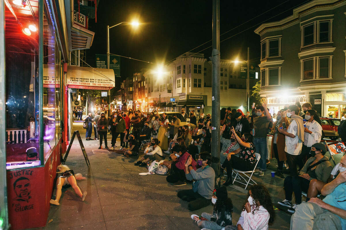 'All I have to give to the world is this show': SF Fishbowl performers ...