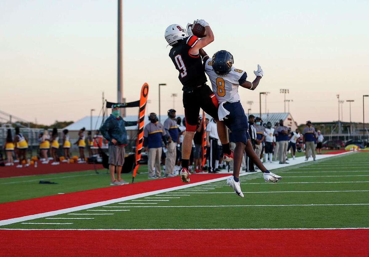 Hargrave shuts out La Marque while debuting new field turf