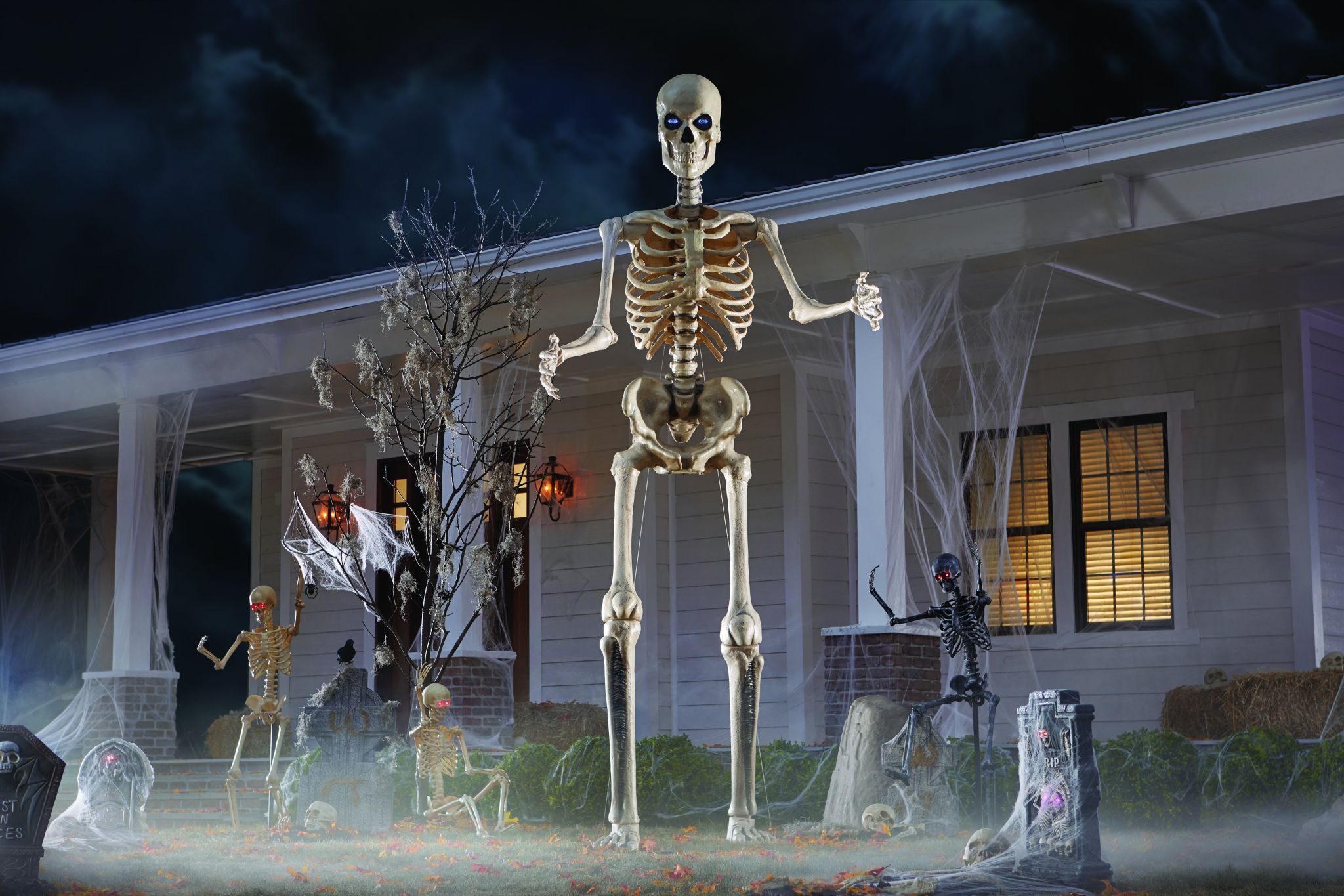 The 12 foot tall Skeletons From Home Depot Are The New Heroes Of Halloween