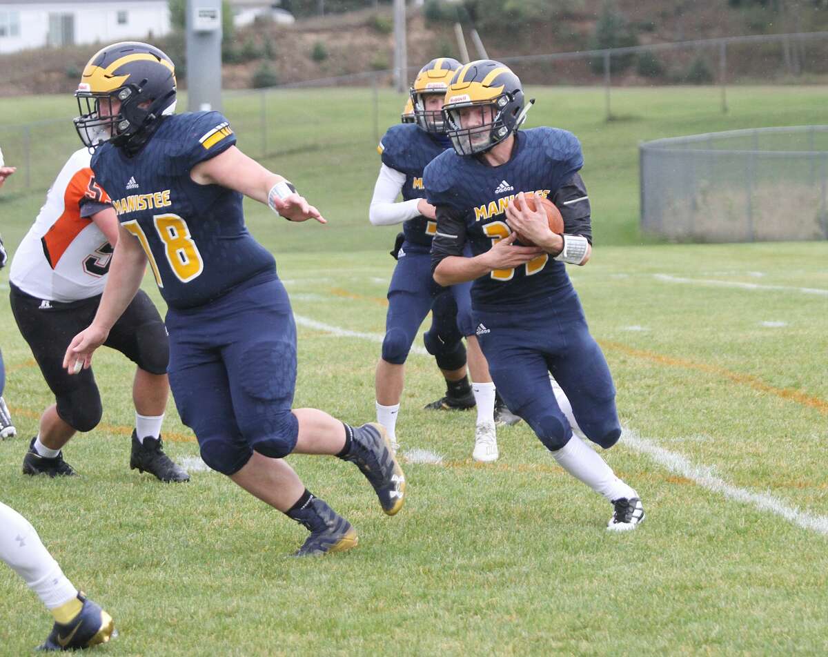 PHOTOS: Manistee stays undefeated with win over Harbor Springs