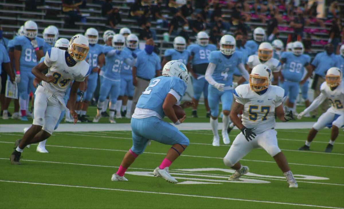 Sam Rayburn snaps football skid at 29 after downing Milby 7-6