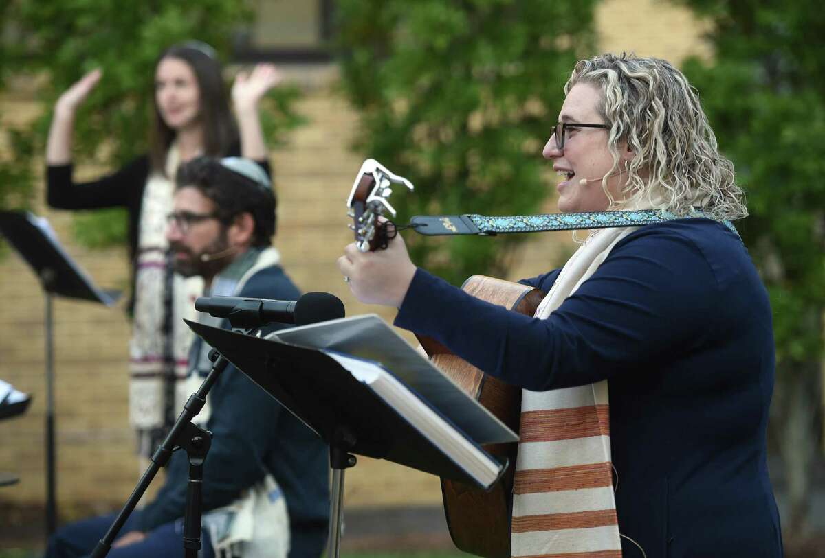 CT houses of worship start reopening; faith leaders look to be ...