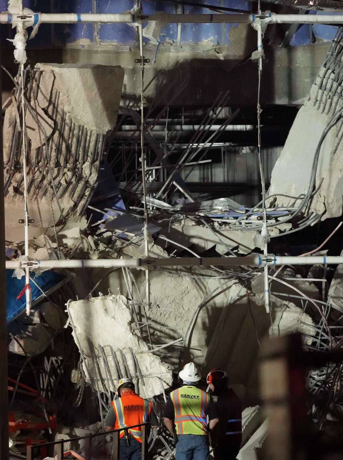 Officials plan removal of bodies at deadly Marathon Oil collapse site