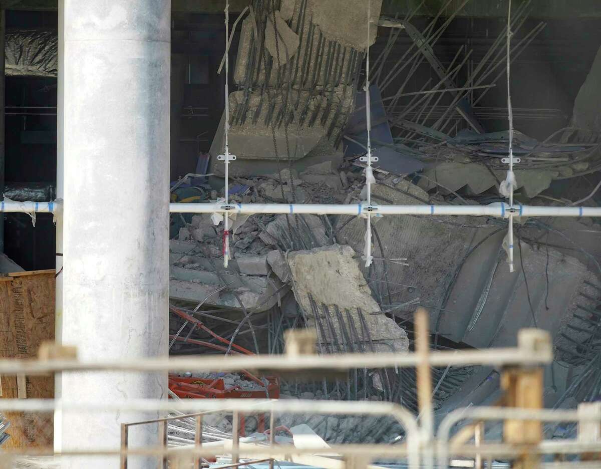 Officials plan removal of bodies at deadly Marathon Oil collapse site