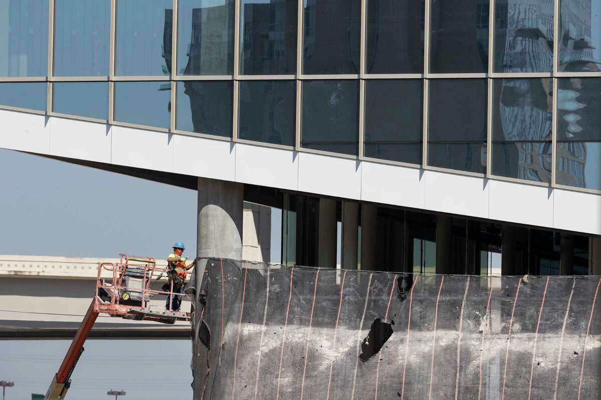 Bodies removed from site of deadly Marathon Oil construction collapse