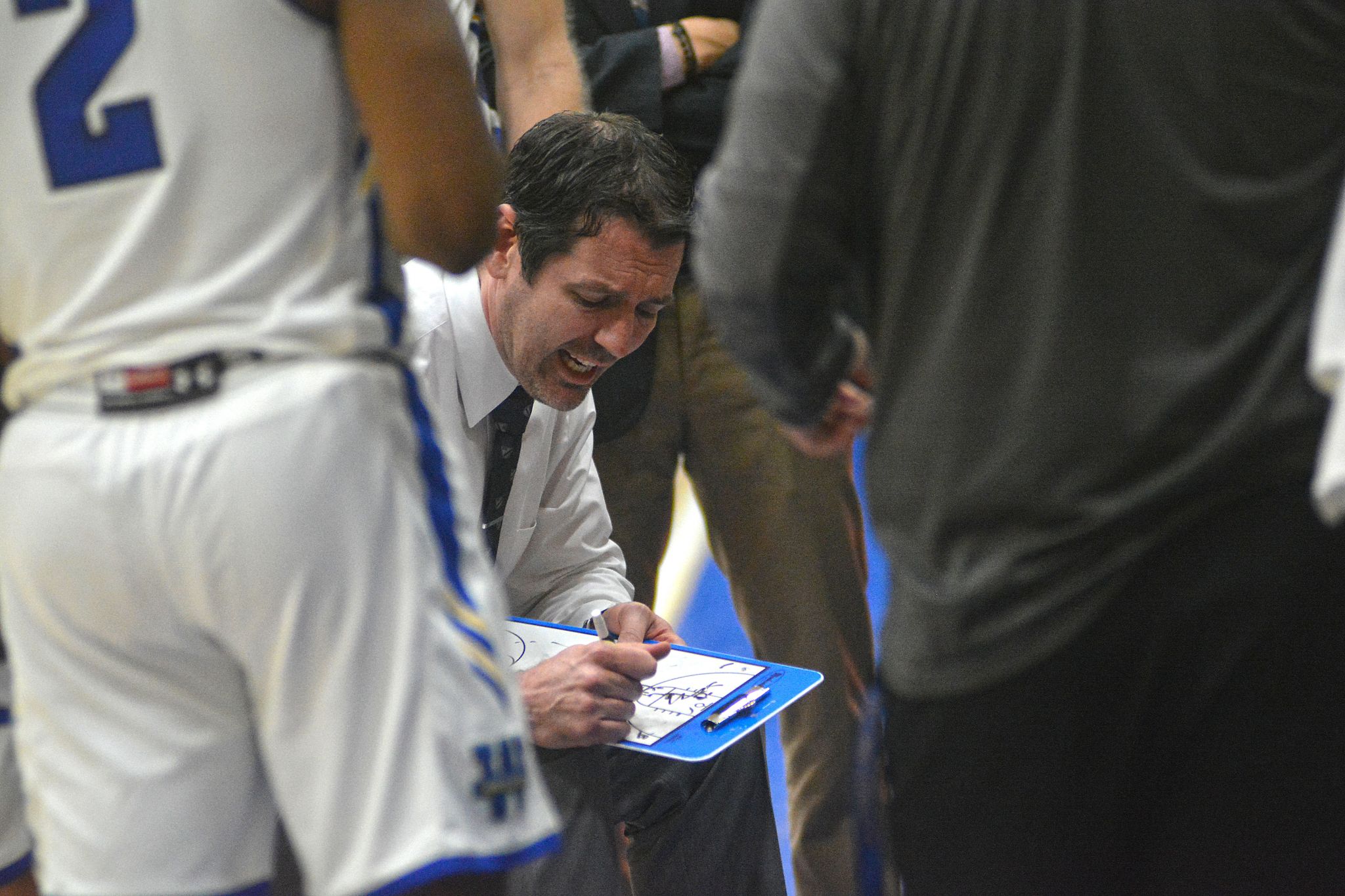 Ty Harrelson resigns as Pioneers head coach