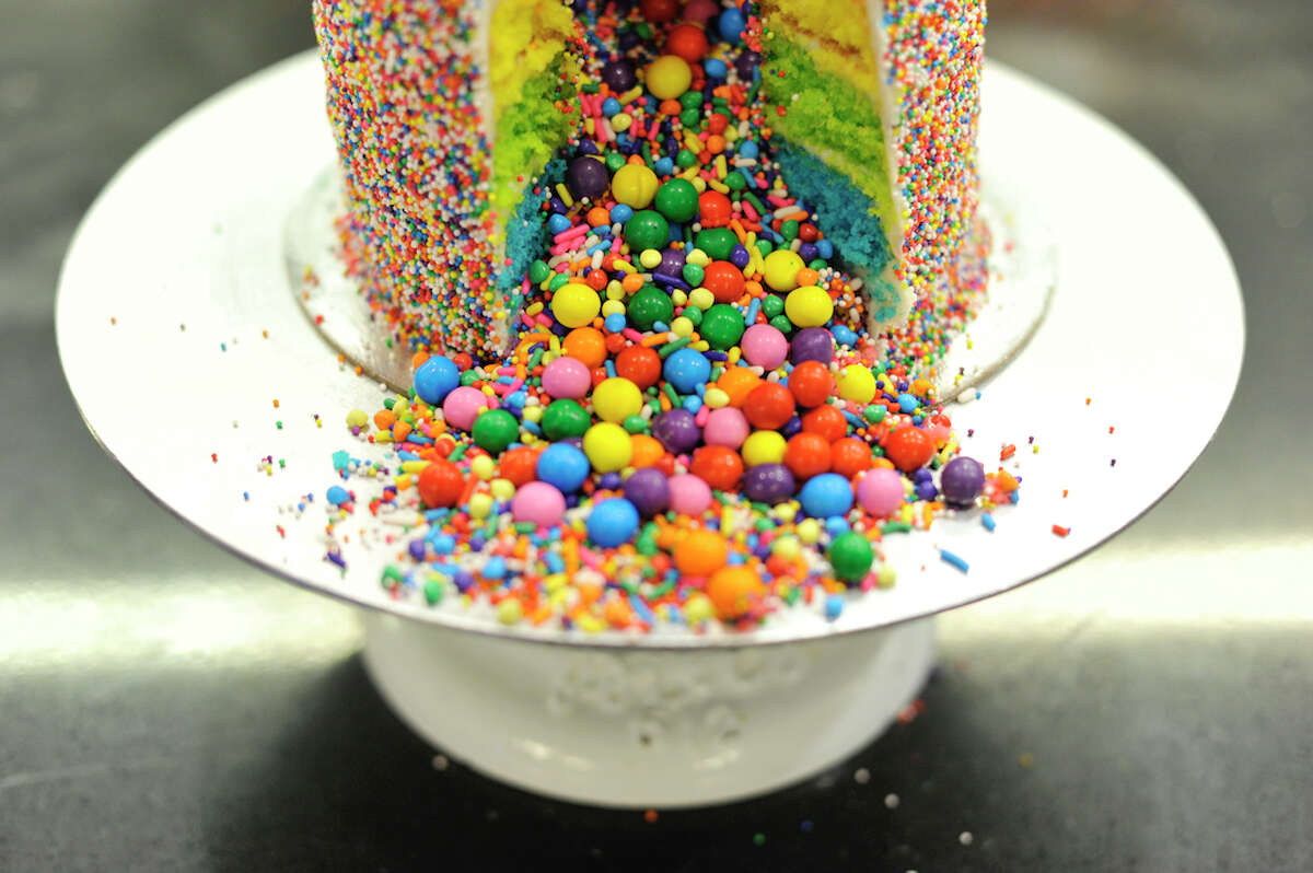 Celebrate National Cake Decorating Day with these baking items