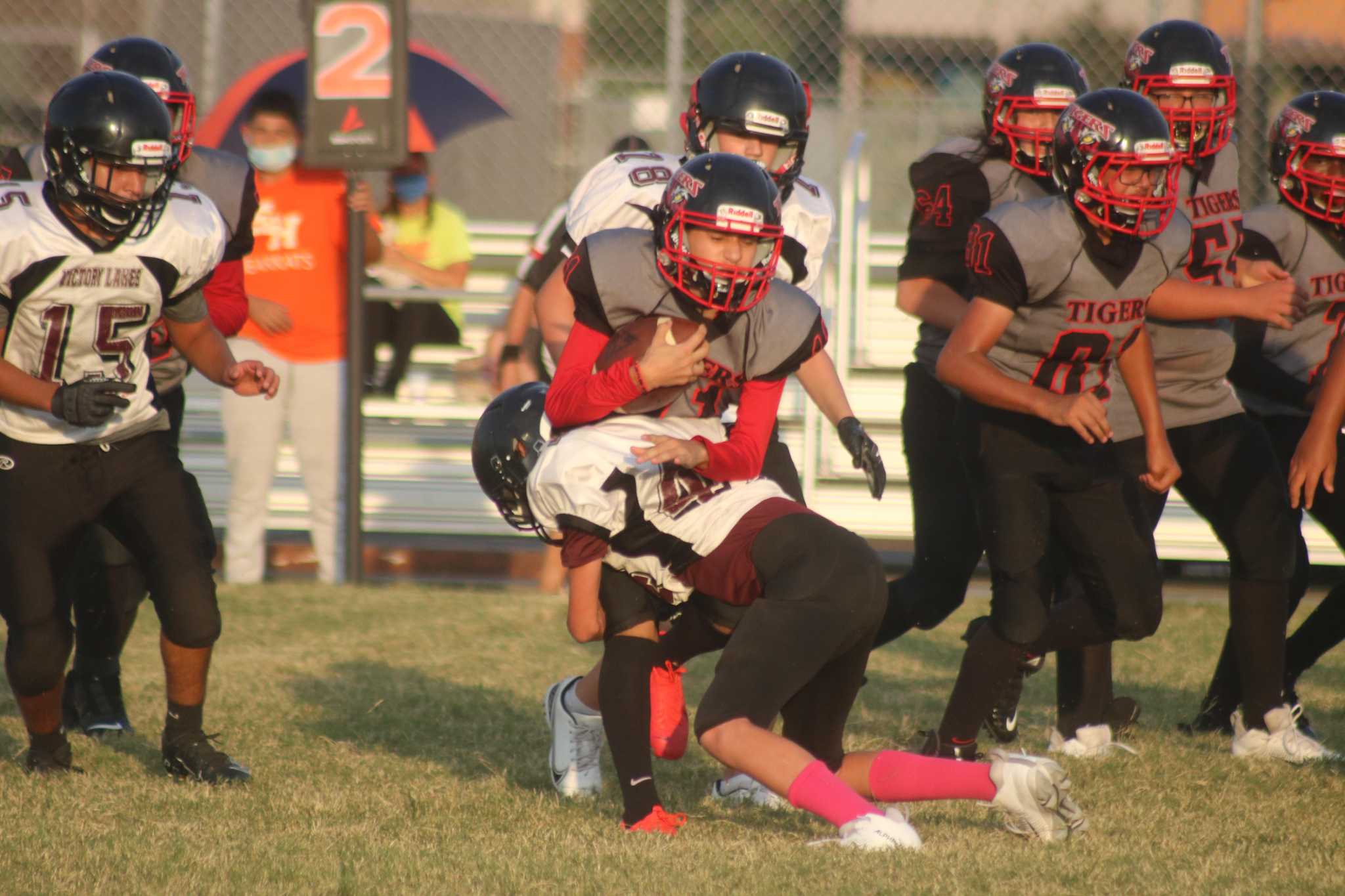 Pandemic crimps Pasadena ISD intermediate-school football