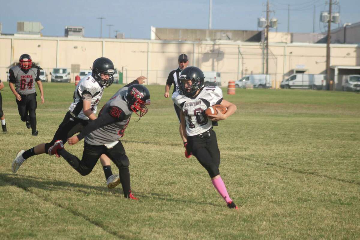 Pandemic crimps Pasadena ISD intermediate-school football