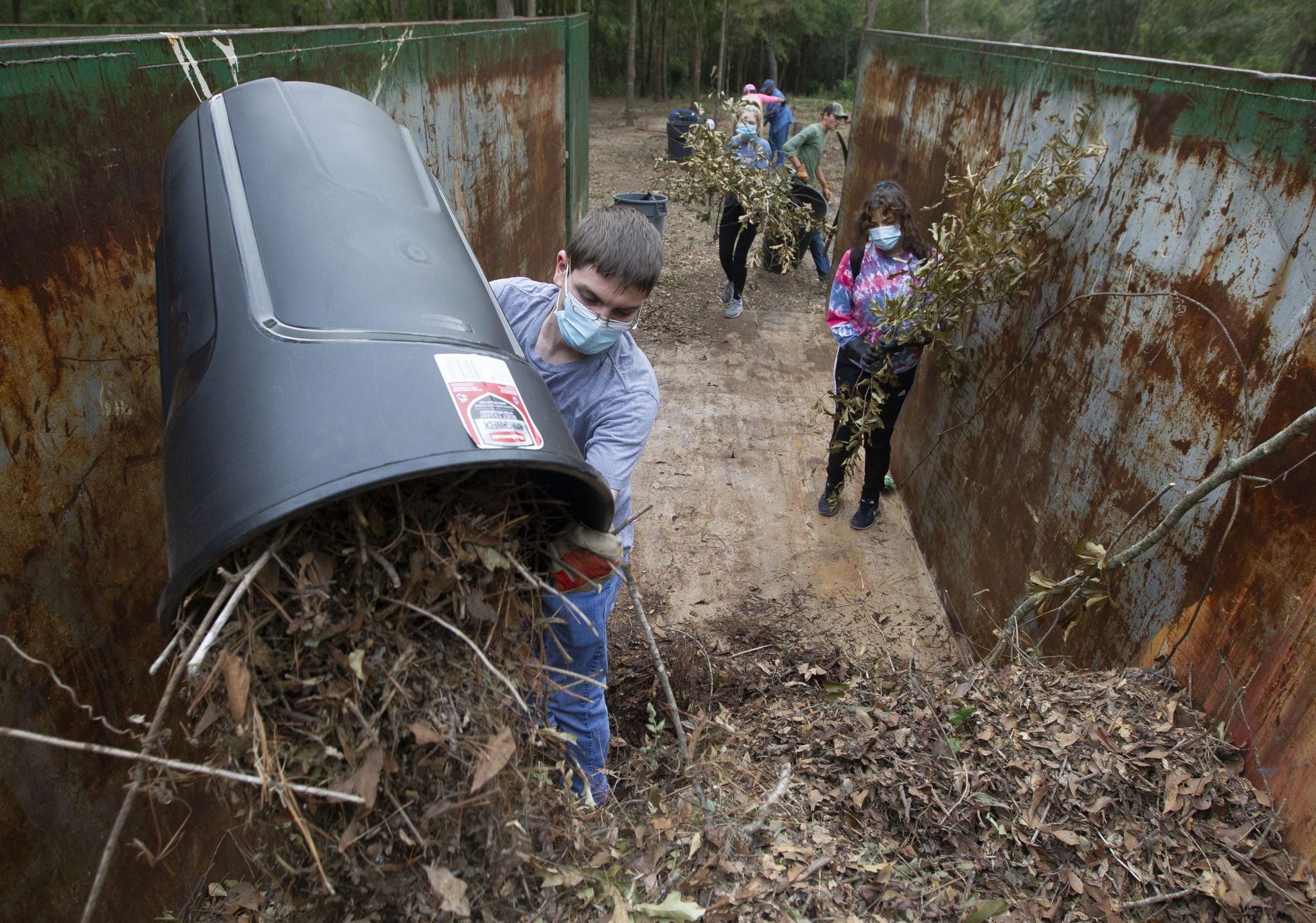 Conroe Community Cemetery Clean-up - The Courier