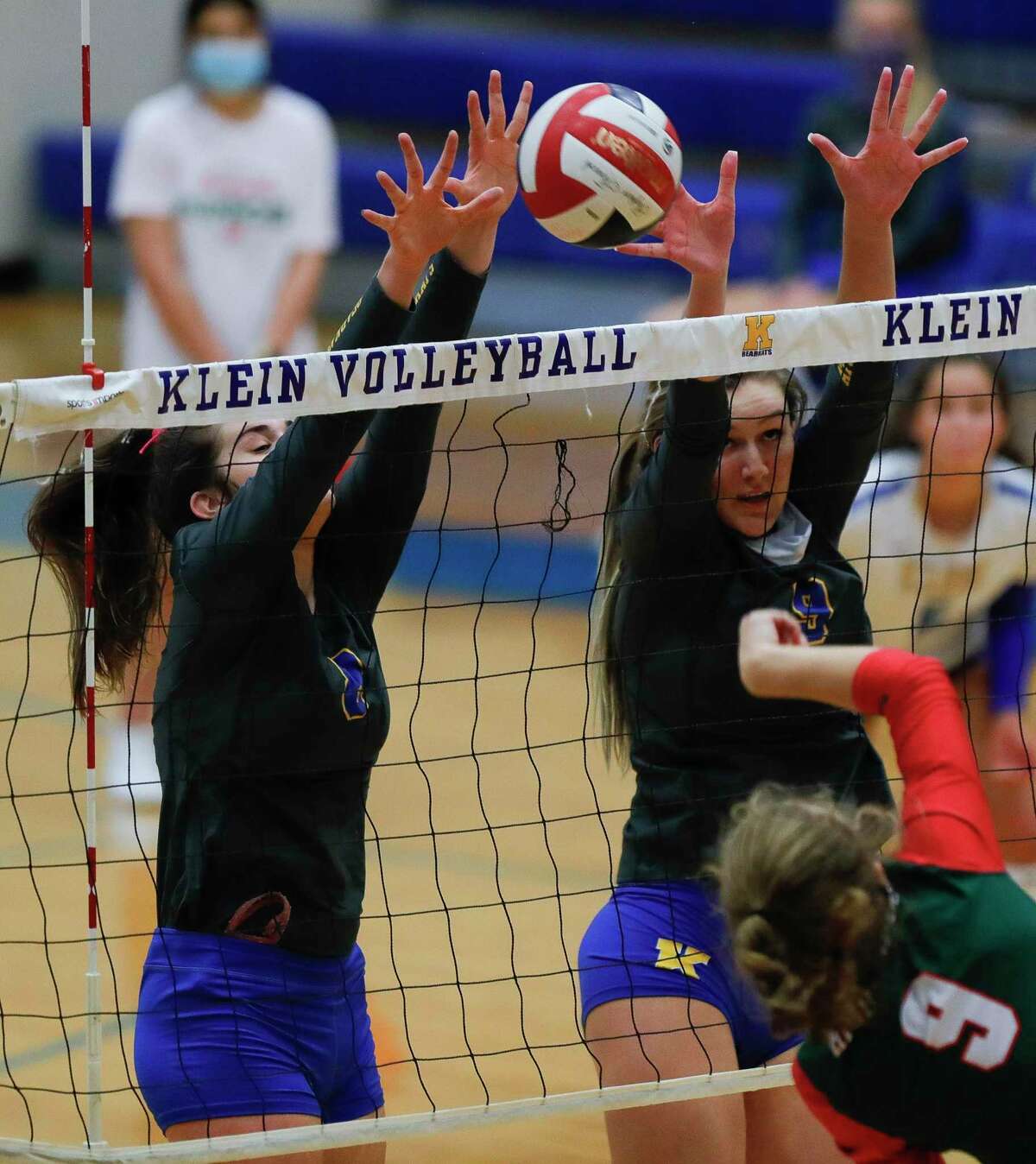 Klein volleyball sweeps The Woodlands in battle of top 6A programs