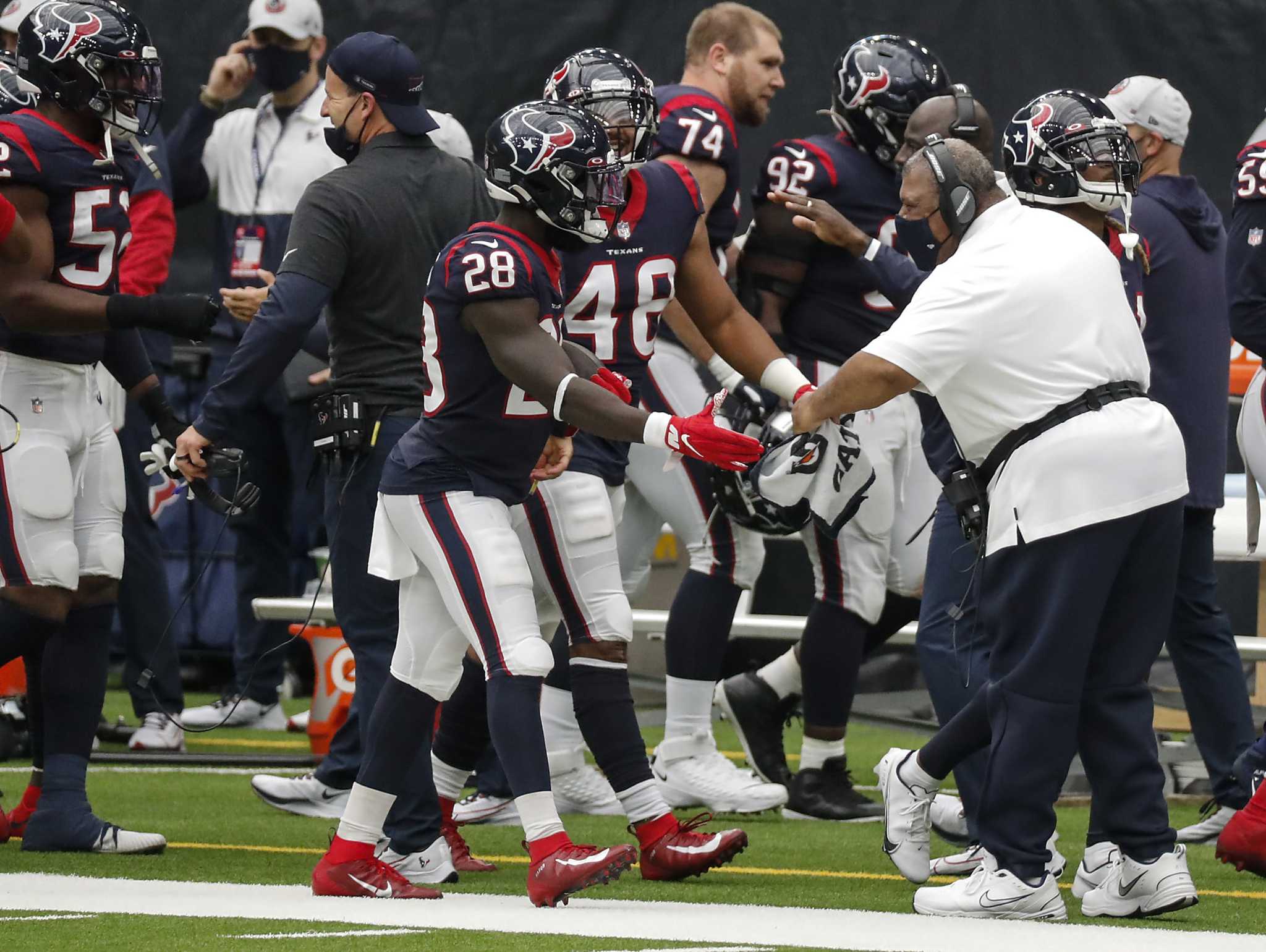 Texans rout Jags for first win of season under Romeo Crennel