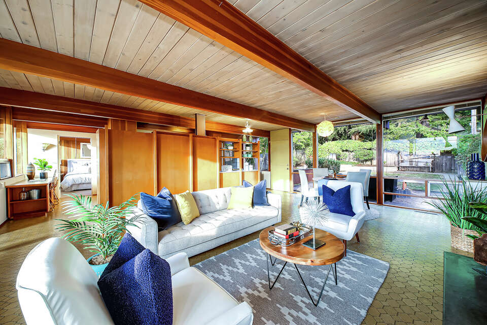 Untouched Seattle midcentury modern is a time warp charmer
