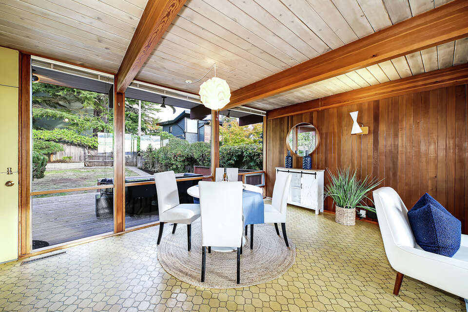 Untouched Seattle midcentury modern is a time warp charmer