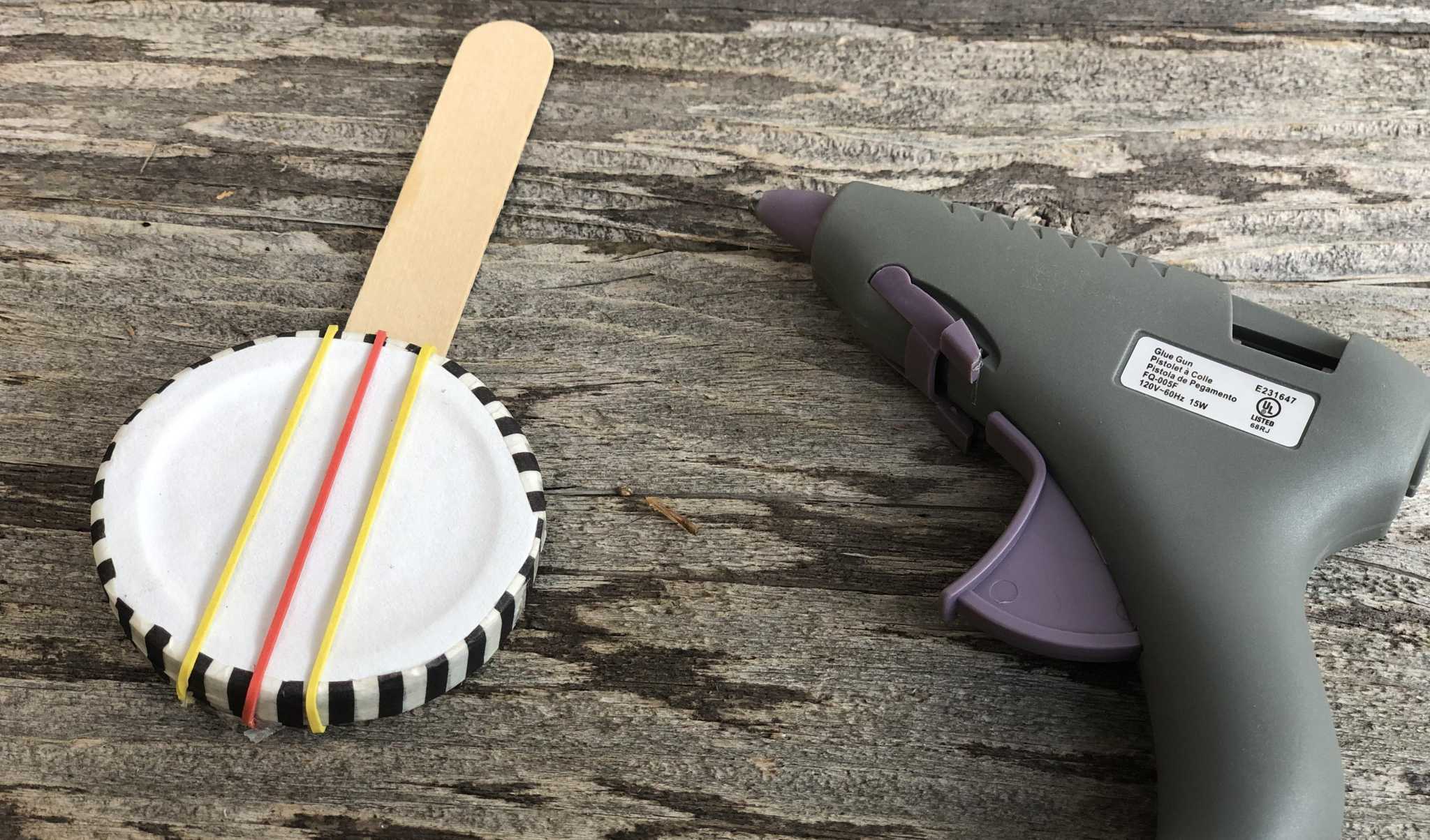 Briscoe Western Art Museum lesson teaches kids how to make a toy banjo