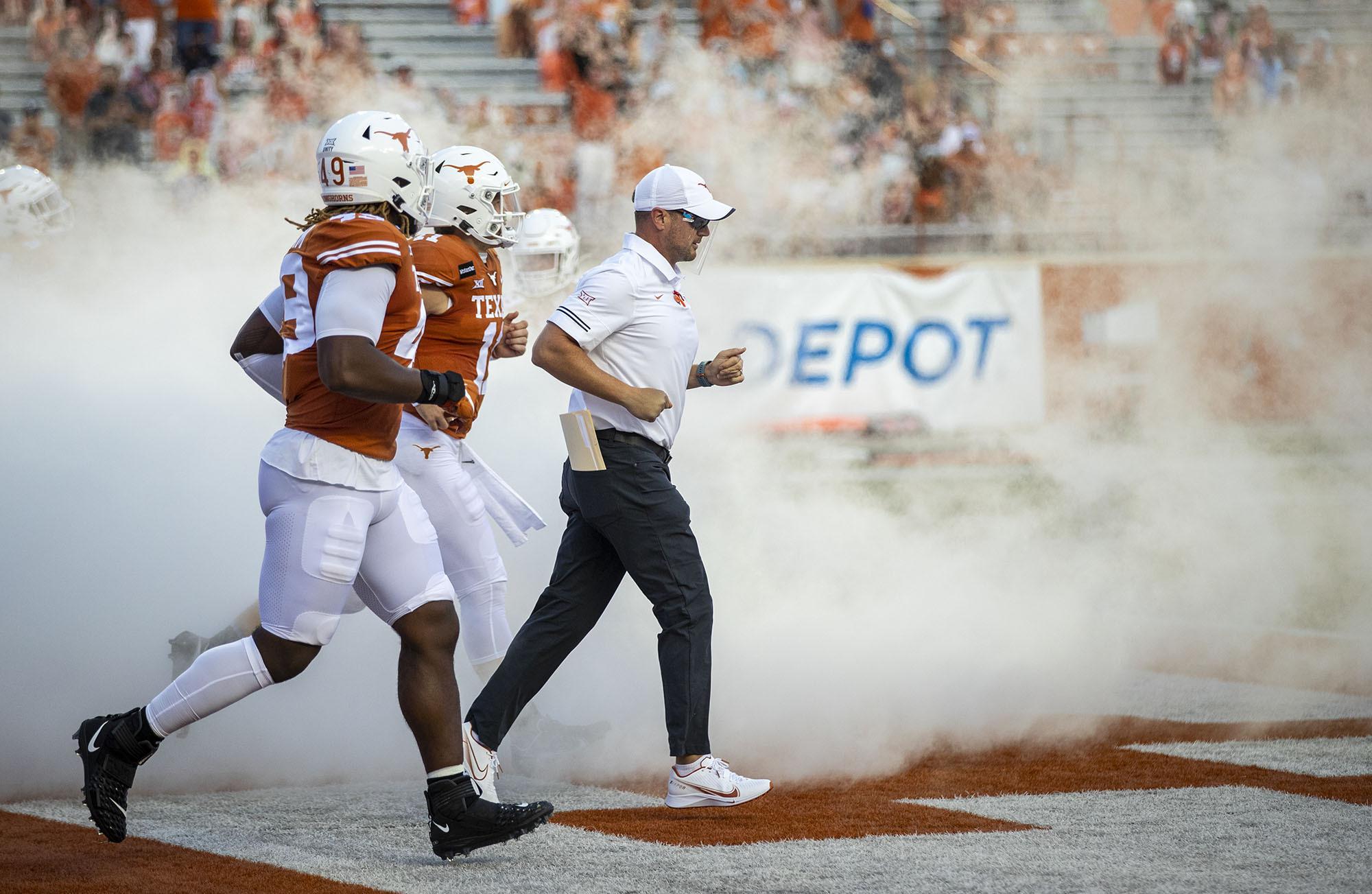 Texas coaches trying new strategy in effort to trim penalties