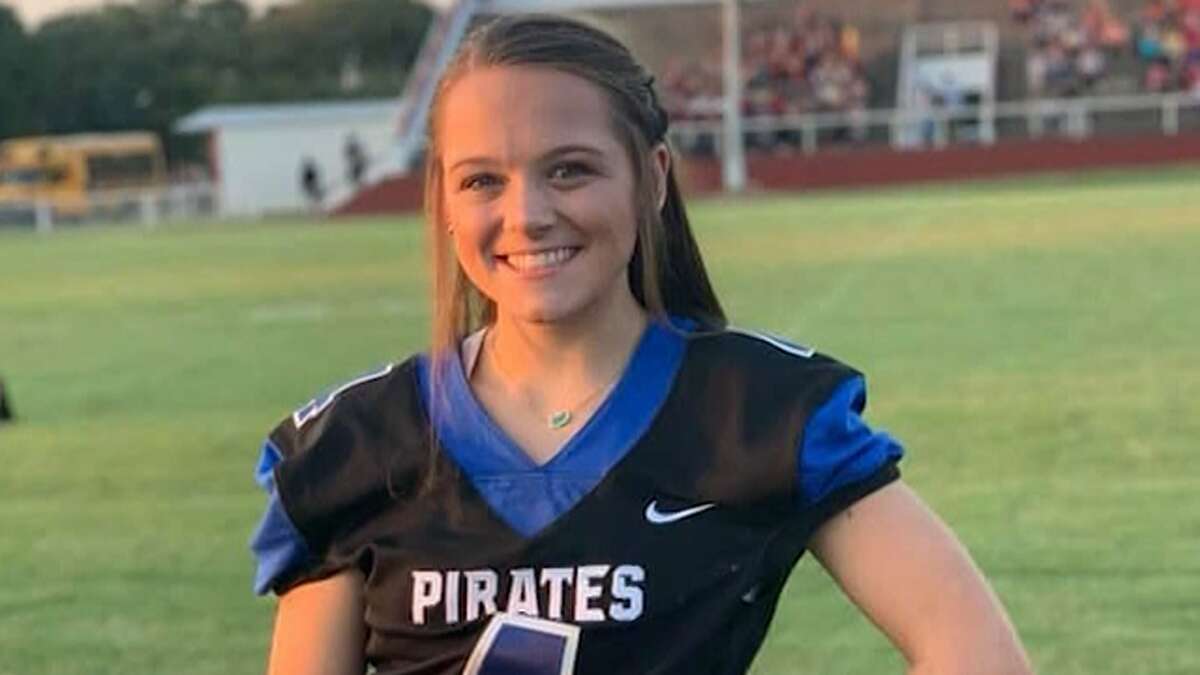 15-year-old high school cheerleader hospitalized after goalpost falls ...