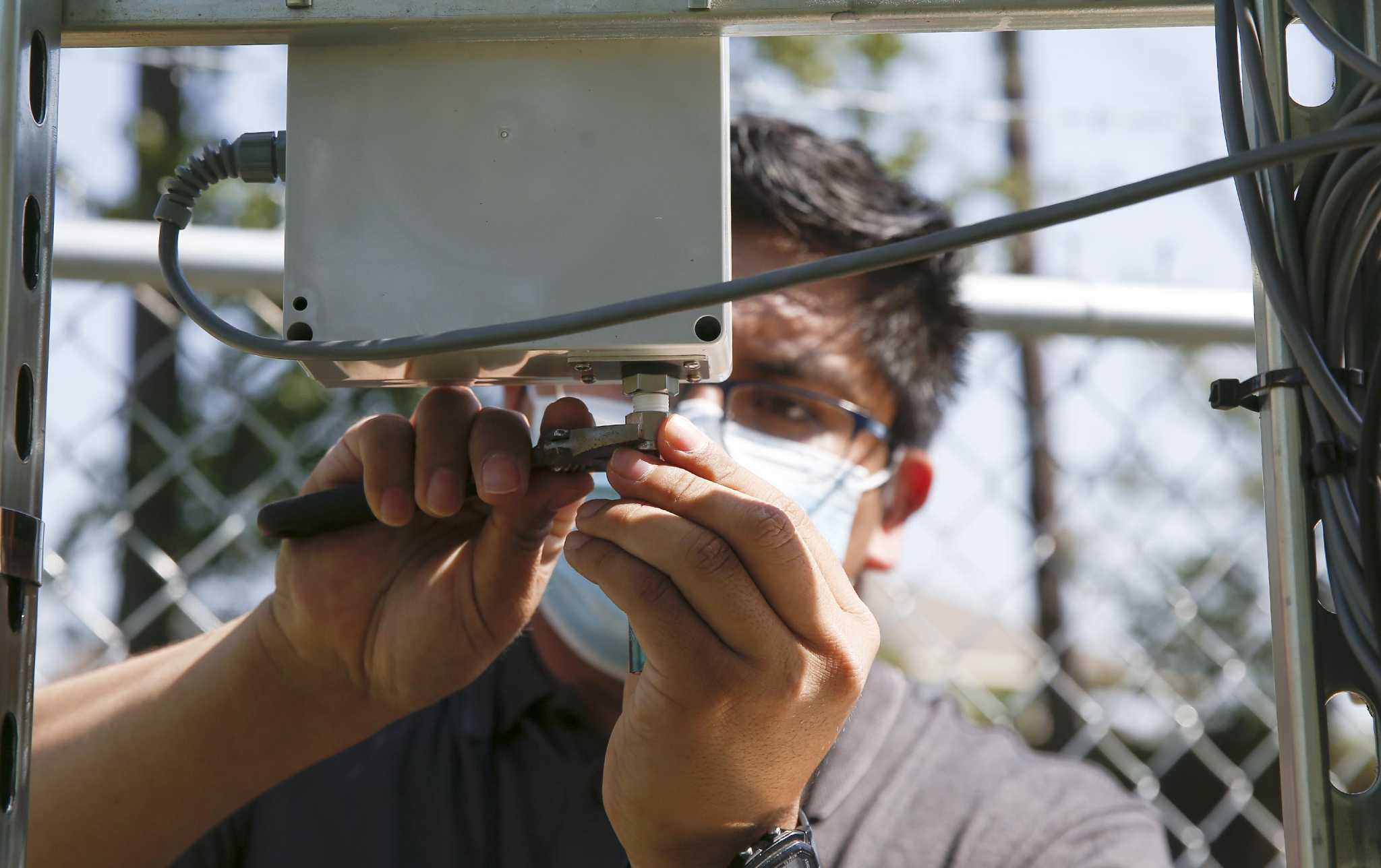 Harris County, Houston aim to fix air monitoring that ‘seemed like ...