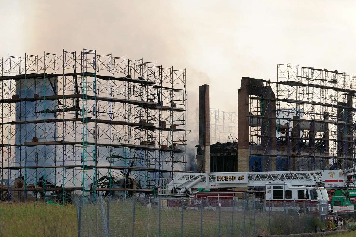 Firefighter hospitalized after massive fire erupts at Katy apartment ...