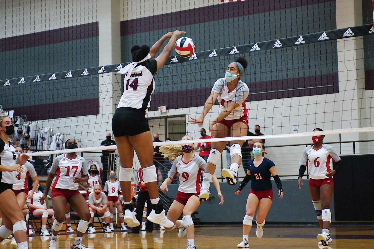 Dawson sweeps Pearland in volleyball