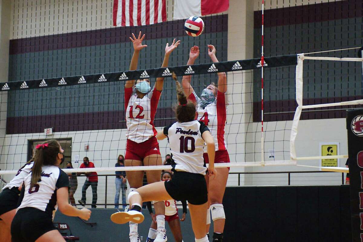 Dawson sweeps Pearland in volleyball