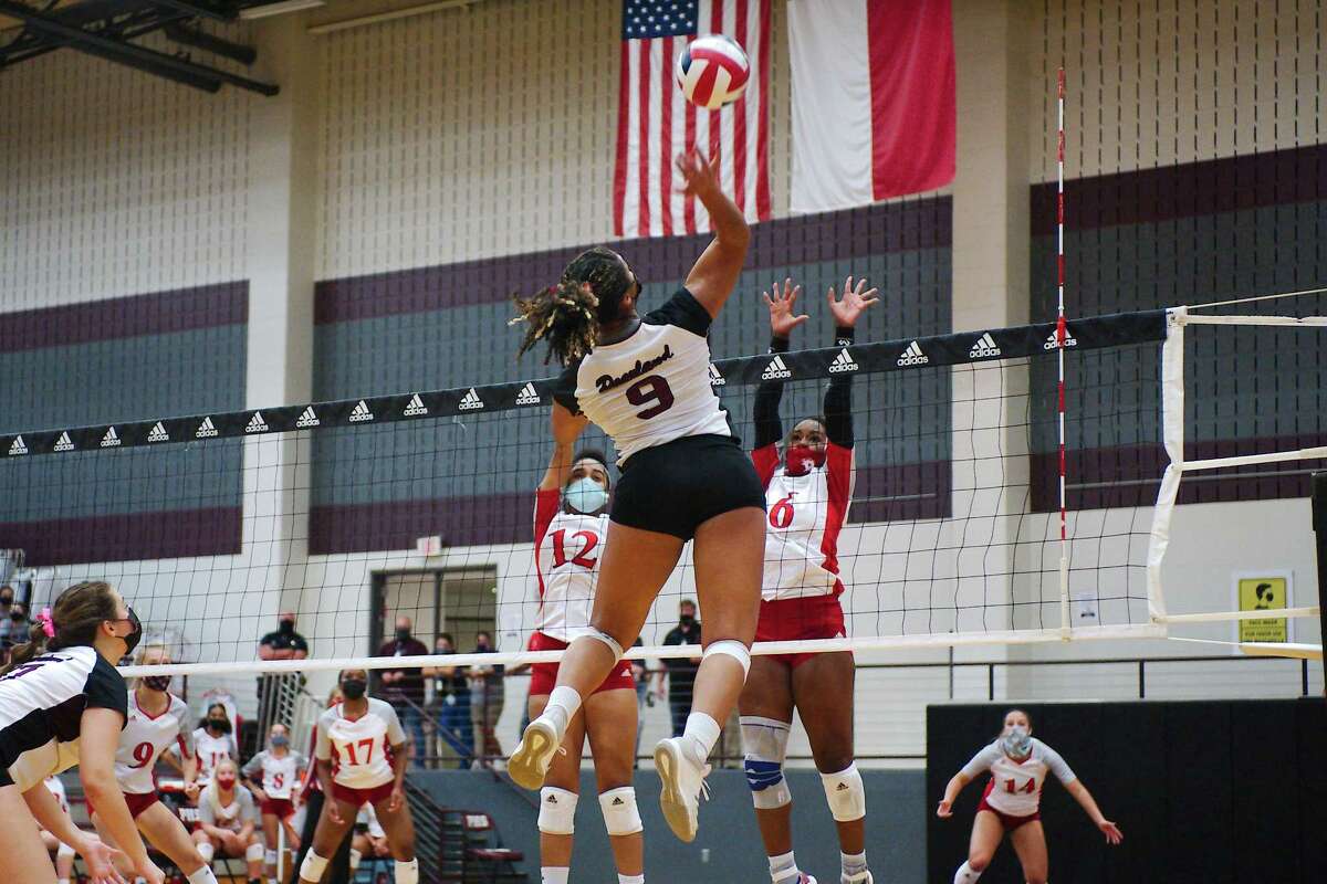 Dawson sweeps Pearland in volleyball