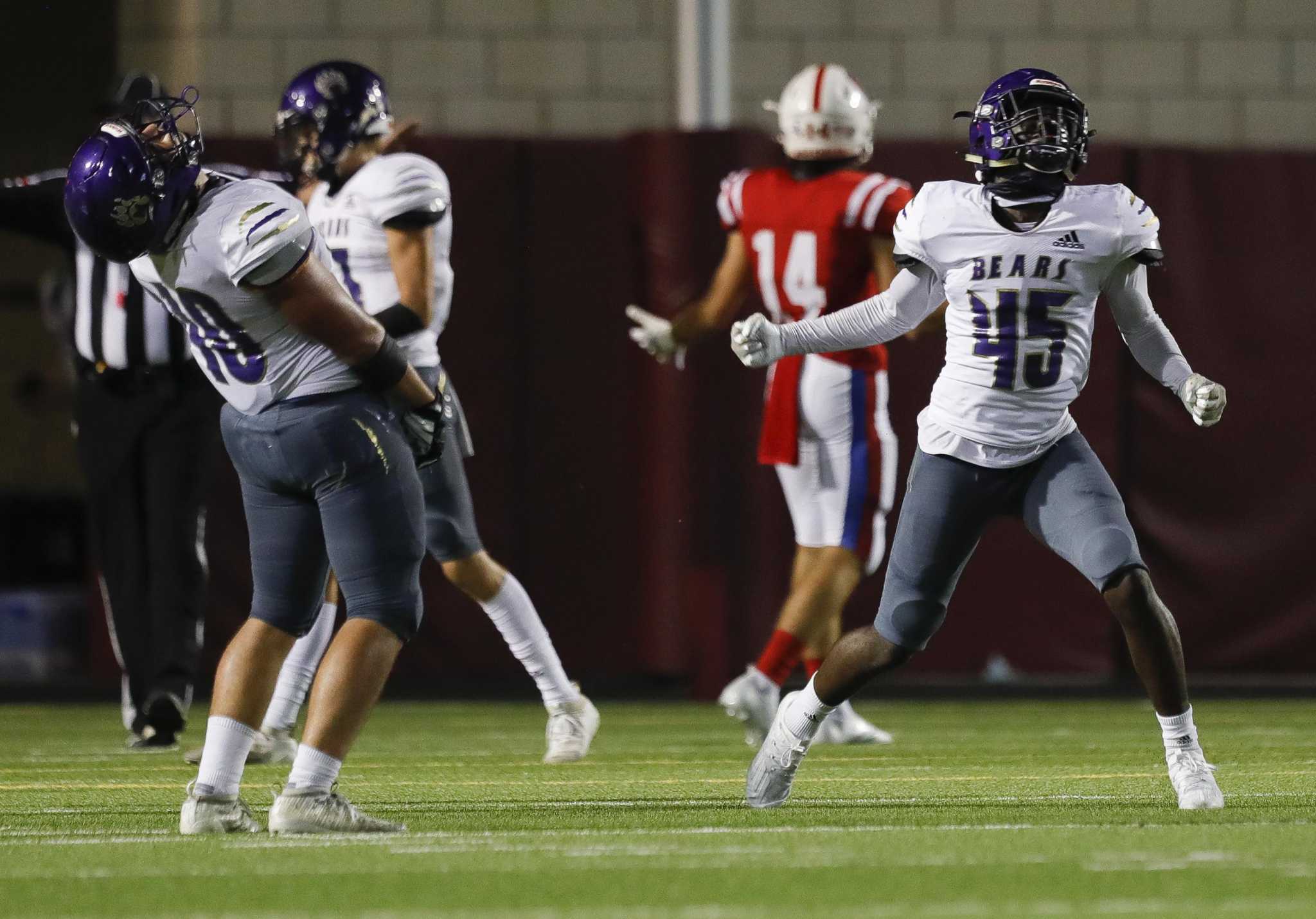 FOOTBALL: Montgomery knocks off Oak Ridge after big start