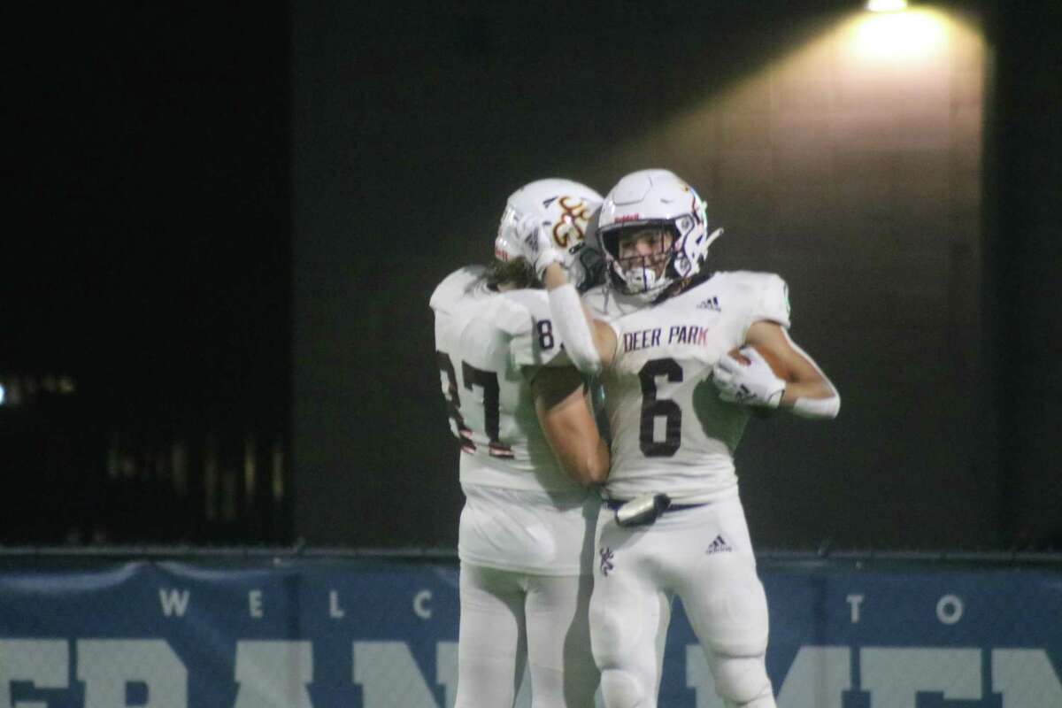Deer Park ups winning streak on Rayburn to 22 in 44-7 victory