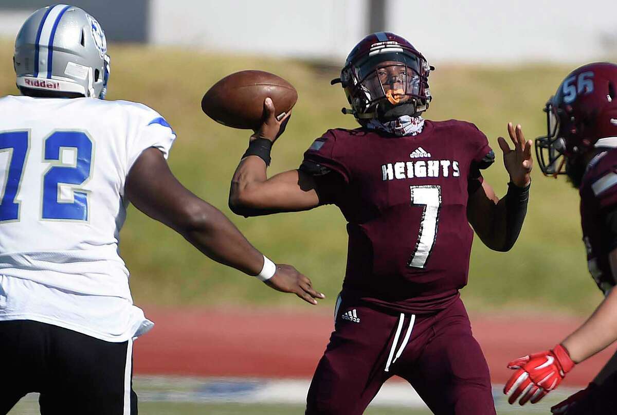 Football: Heights hopes to upend Lamar to win district this year