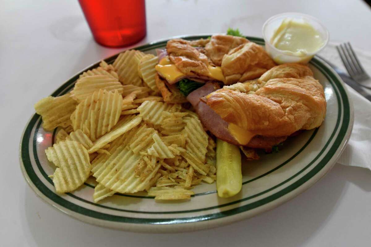 Small Bites: Swensen’s rebranded as Red Plate Diner; The Human Bean opens