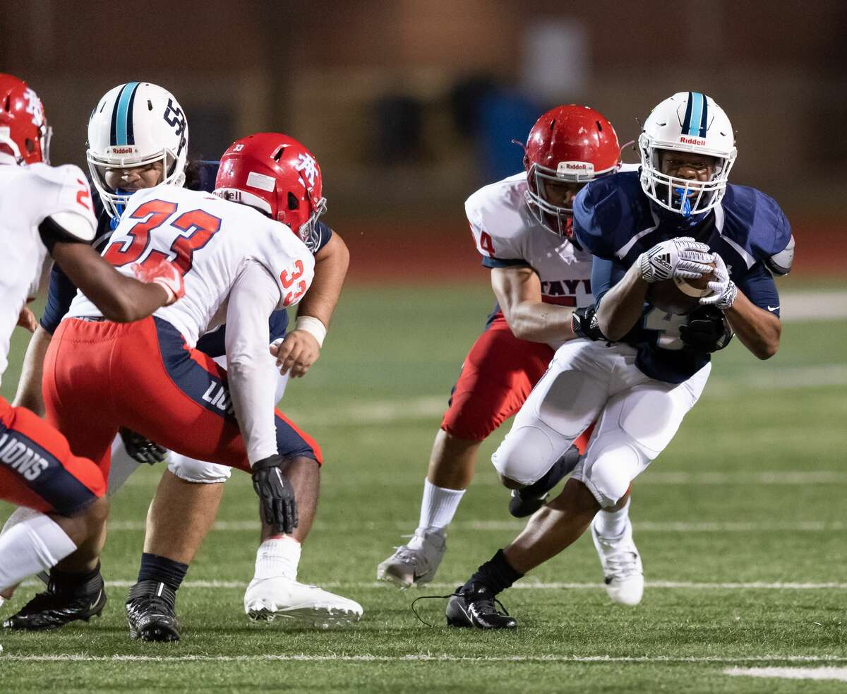 Alief Taylor spoils Elsik's first game of season