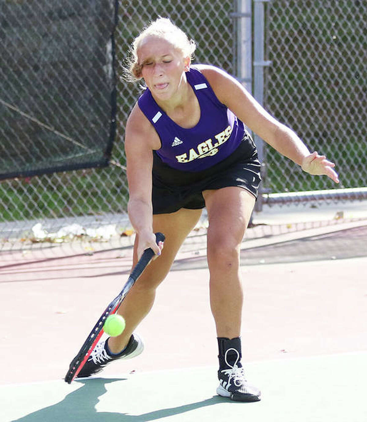 PHOTOS | Roxana, CM, Marquette at Belleville Class 1A Sectional (41 photos)